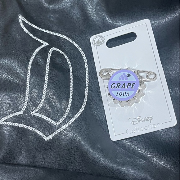 Disney | Jewelry | Disney Grape Soda Cap Pin Pixar Up Carl Ellie Russel ...